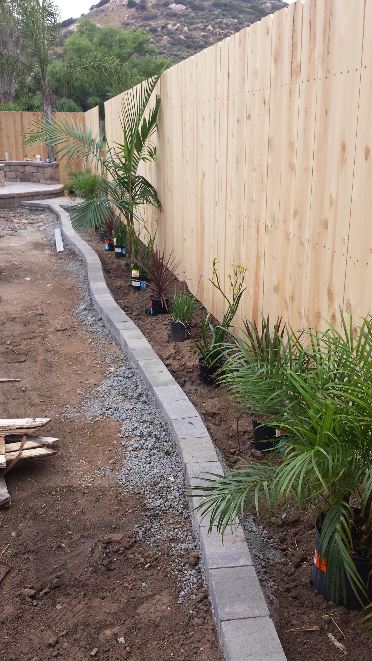 San Diego Paverscape Landscape Construction - PAVER BORDER